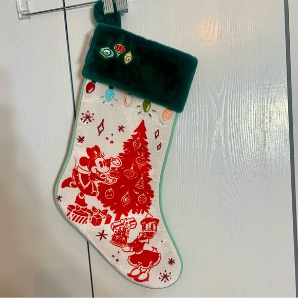 Disney | Holiday | Nwt Minnie Mouse Holiday Stocking Adorable Green ...